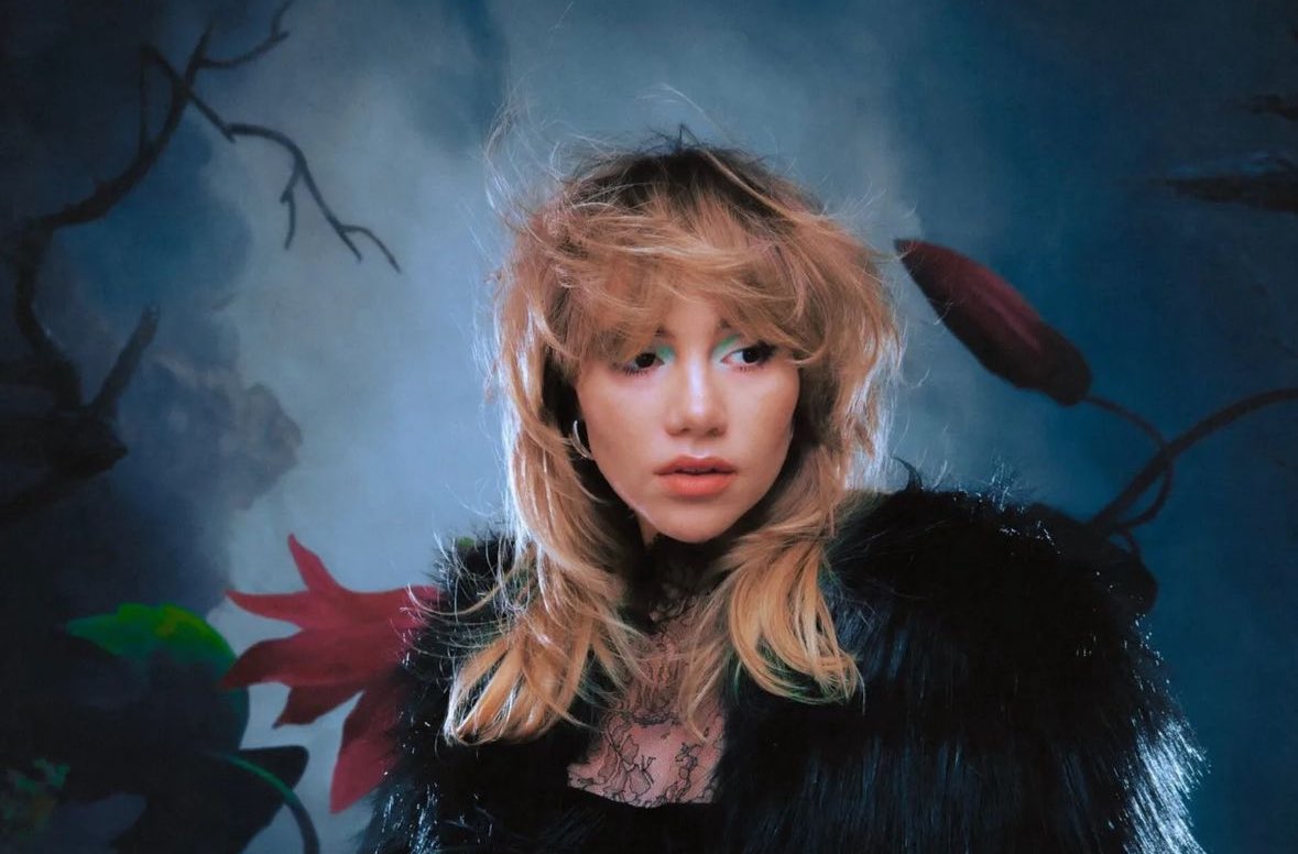 Suki Waterhouse’s second act due soon – Groovevolt